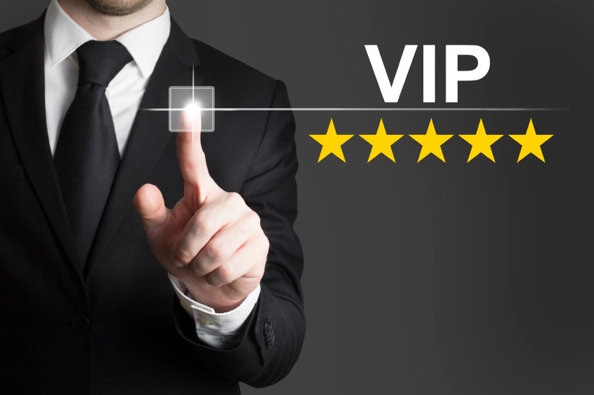 businessman pushing button vip five stars - Guardex Security